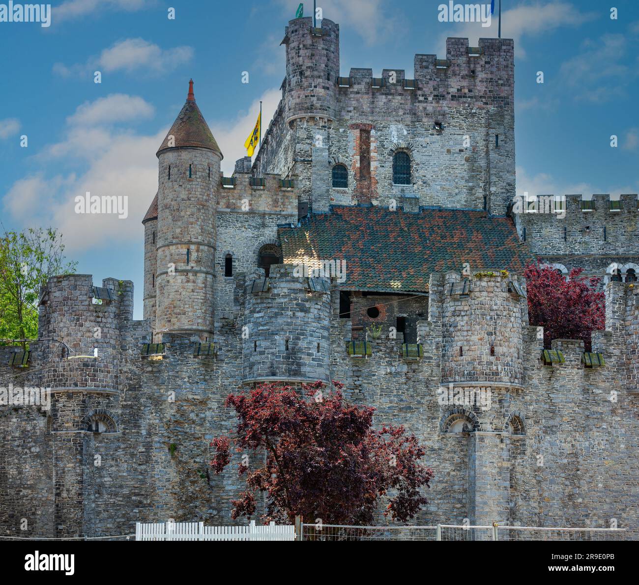 10th century castle hi-res stock photography and images - Alamy