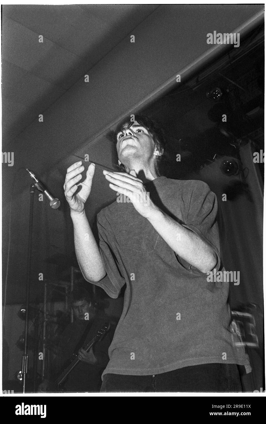 TIM BURGESS, THE CHARLATANS, 1995: Singer Tim Burgess of the Charlatans ...