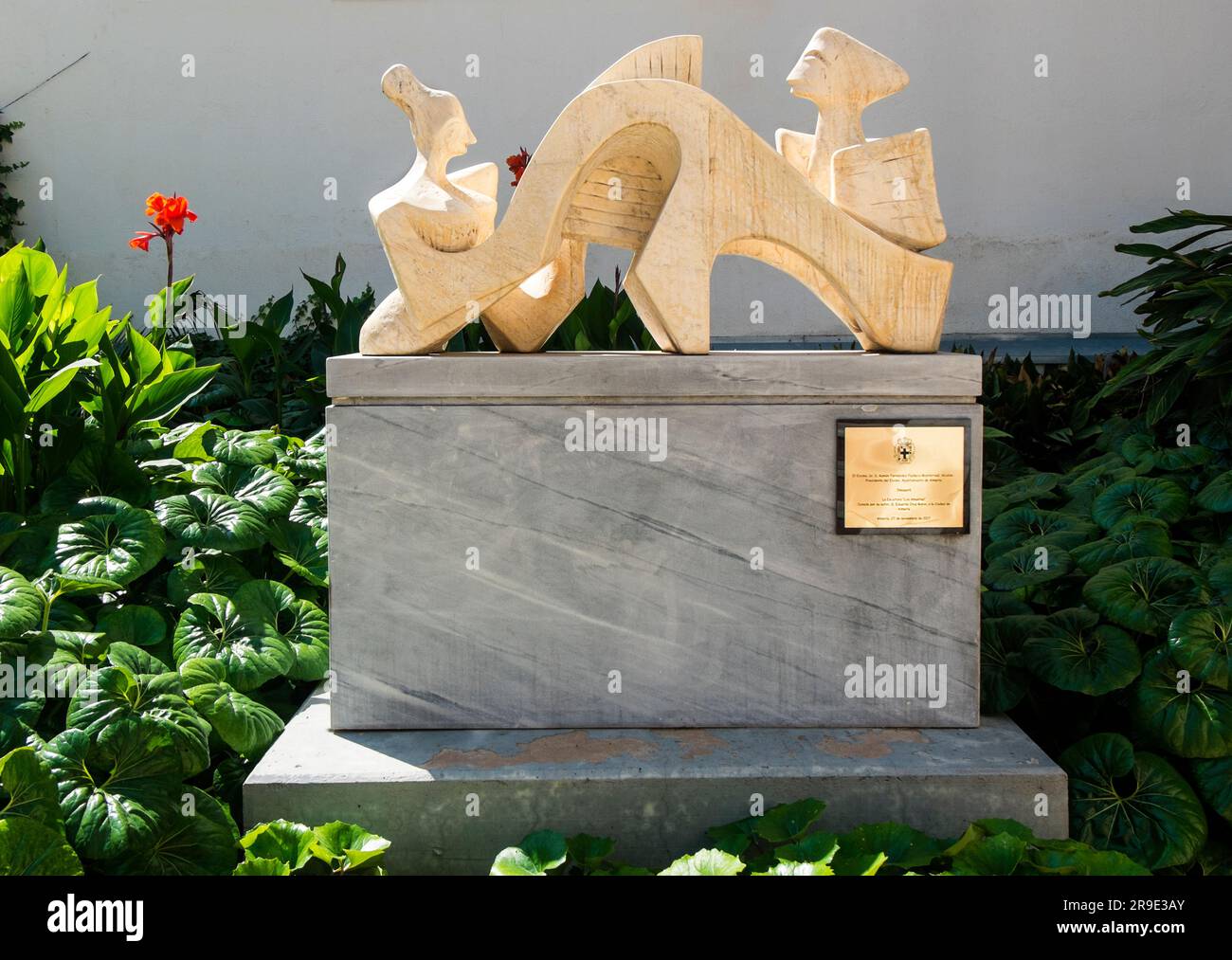 Sculpture Los Amantes realizaed by Eduardo Cruz Rubio outside the Museo ...