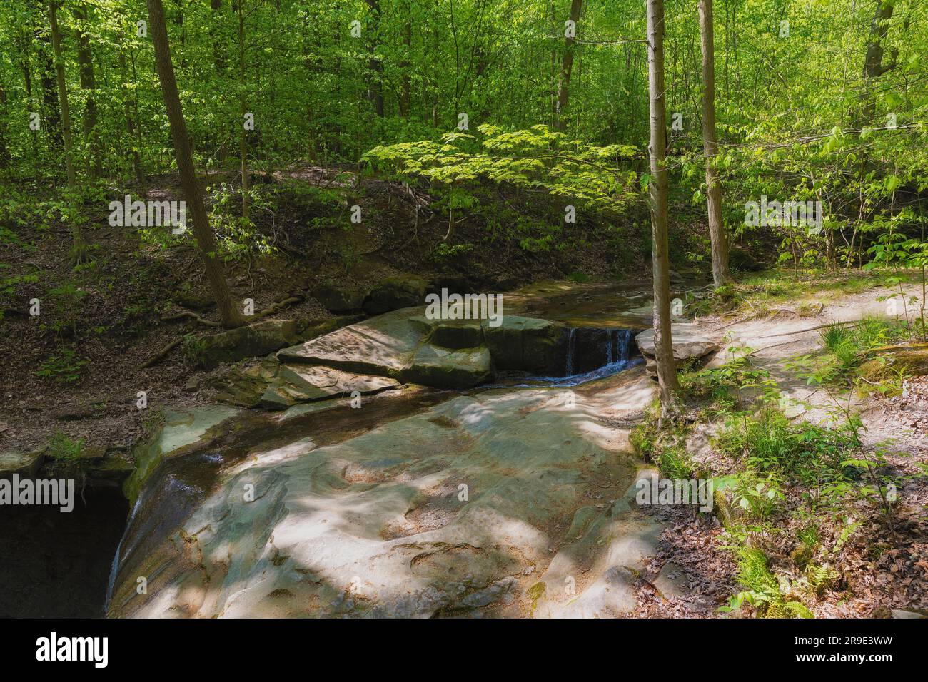 Hiking to Blue Hen Falls in Cuyahoga Valley National Park in Ohio, USA ...