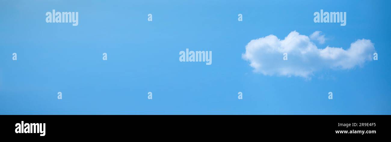 Sky with one cloud hi-res stock photography and images - Alamy