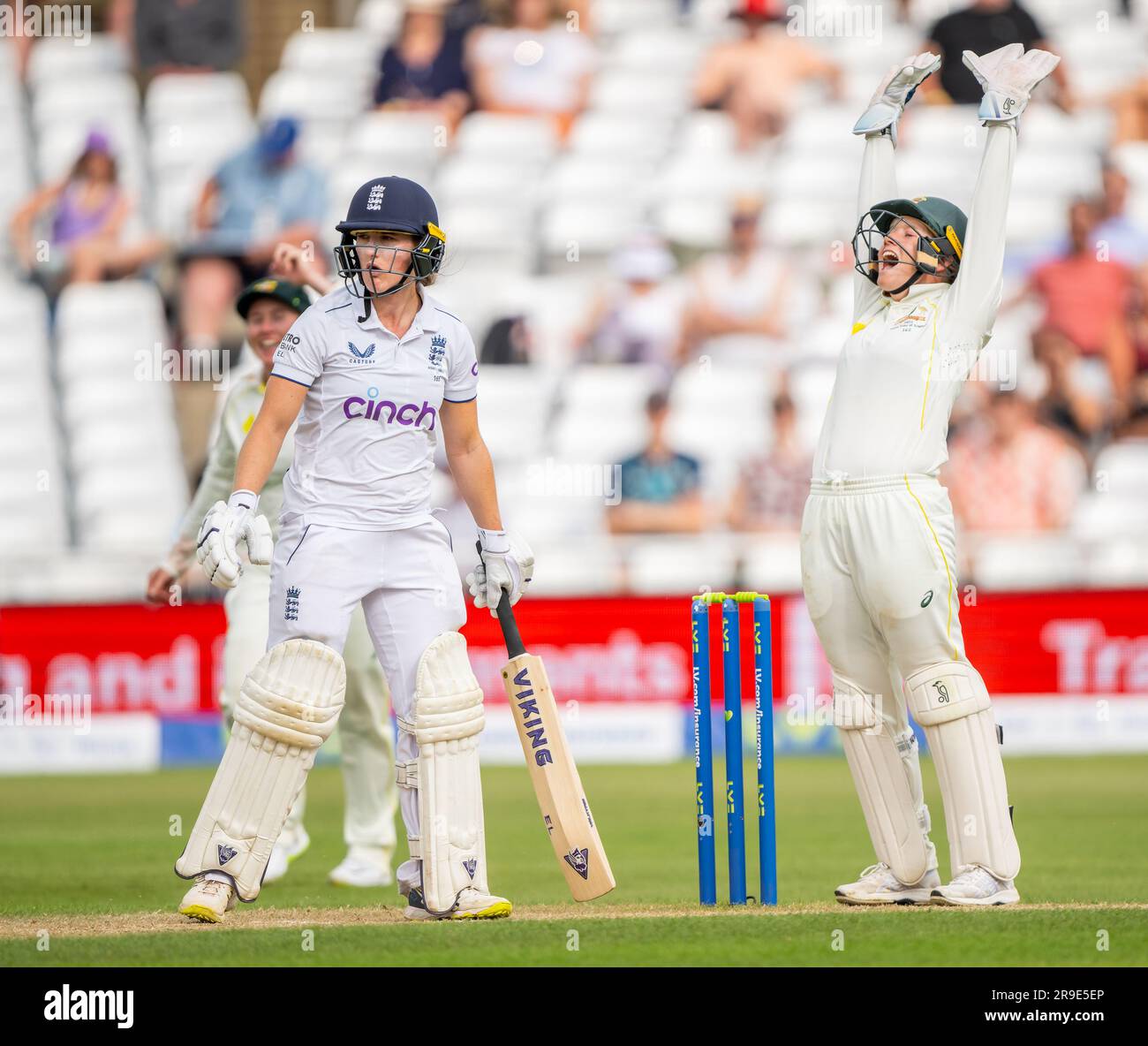 Emma Lamb batting for England given out LBW - Australia keeper Alyssa ...