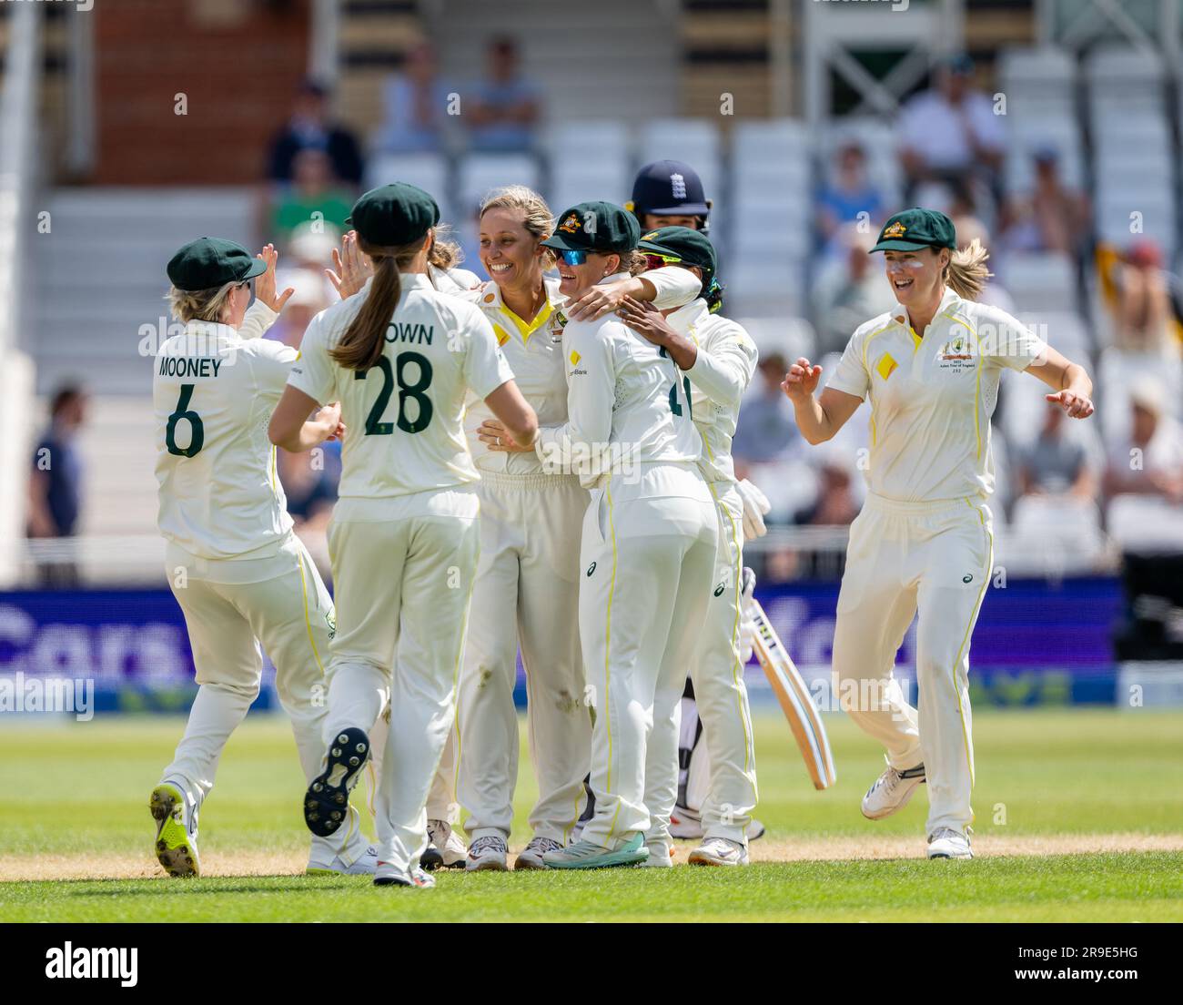 Womens ashes hi-res stock photography and images - Alamy
