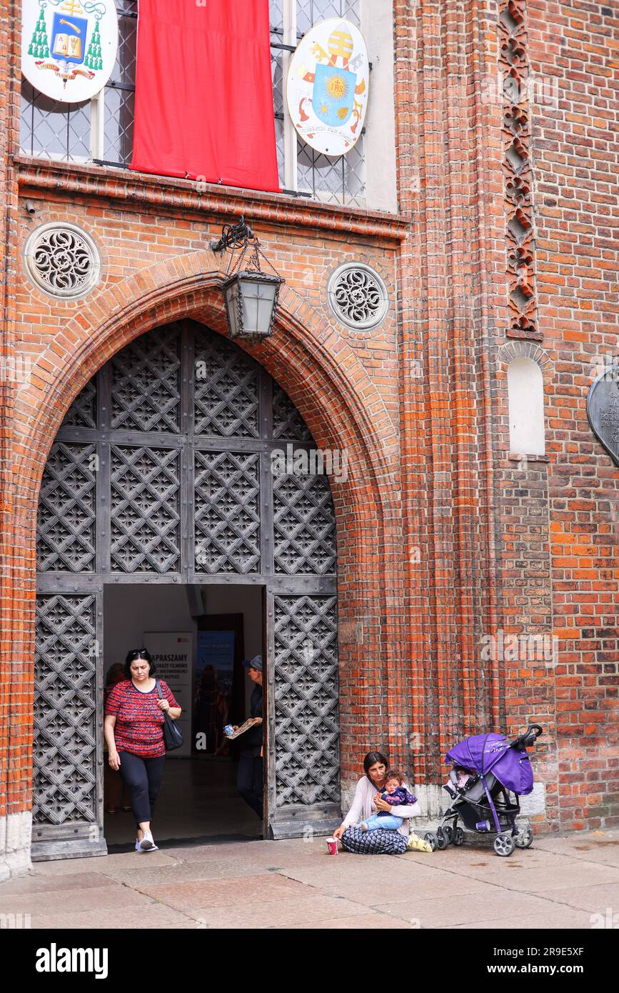 Homeless orphan peasant hi-res stock photography and images - Alamy