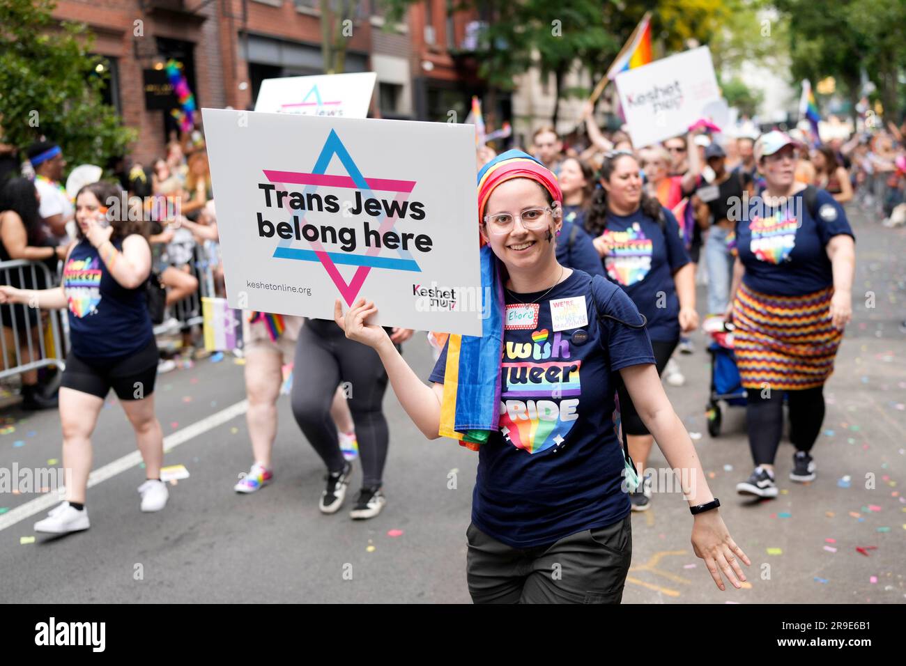 Participants from Jewish Queer Youth walk in the NYC Pride March ...