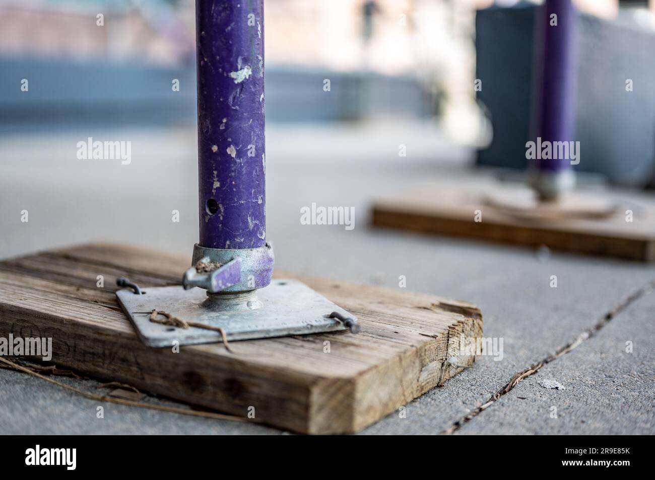 Typical leveling support block as the baseplate of an erected scaffold ...