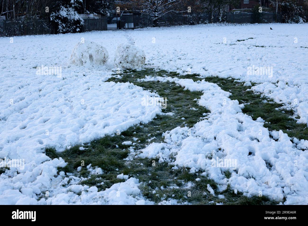 Snowman covered in hi-res stock photography and images - Alamy