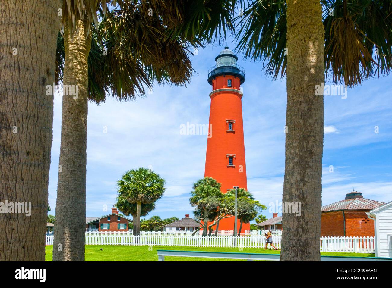 The Ponce de Leon Inlet Light is a lighthouse and museum located at ...