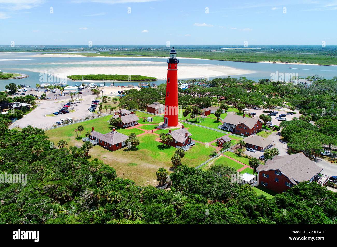 The Ponce de Leon Inlet Light is a lighthouse and museum located at ...