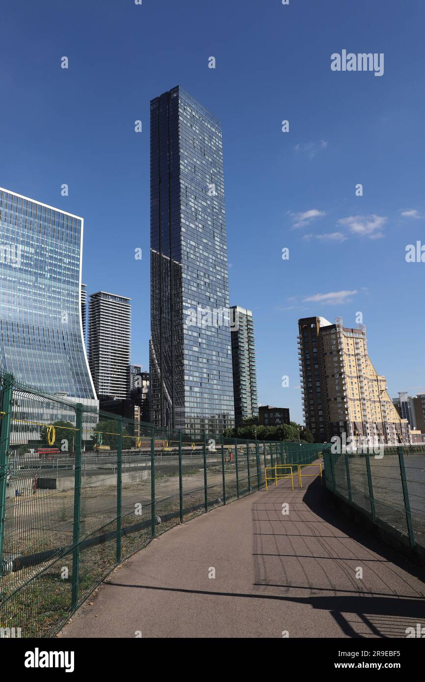 One bank street hi-res stock photography and images - Alamy