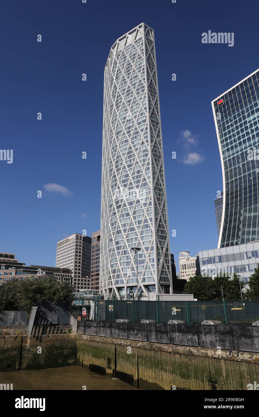 Newfoundland Tower and One Bank Street London docklands July 2022 Stock ...