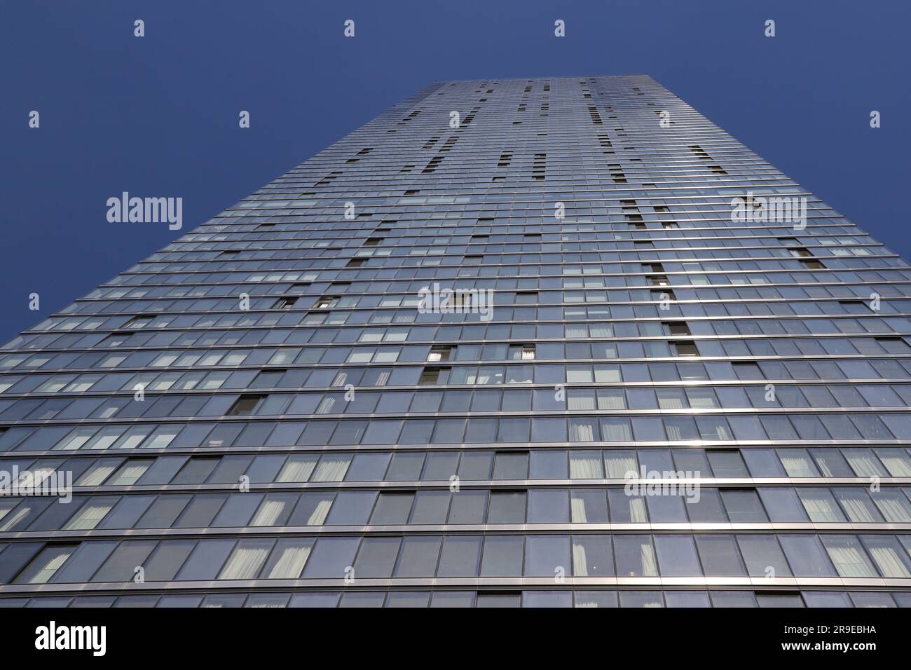 Landmark Pinnacle London Docklands July 2022 Stock Photo - Alamy