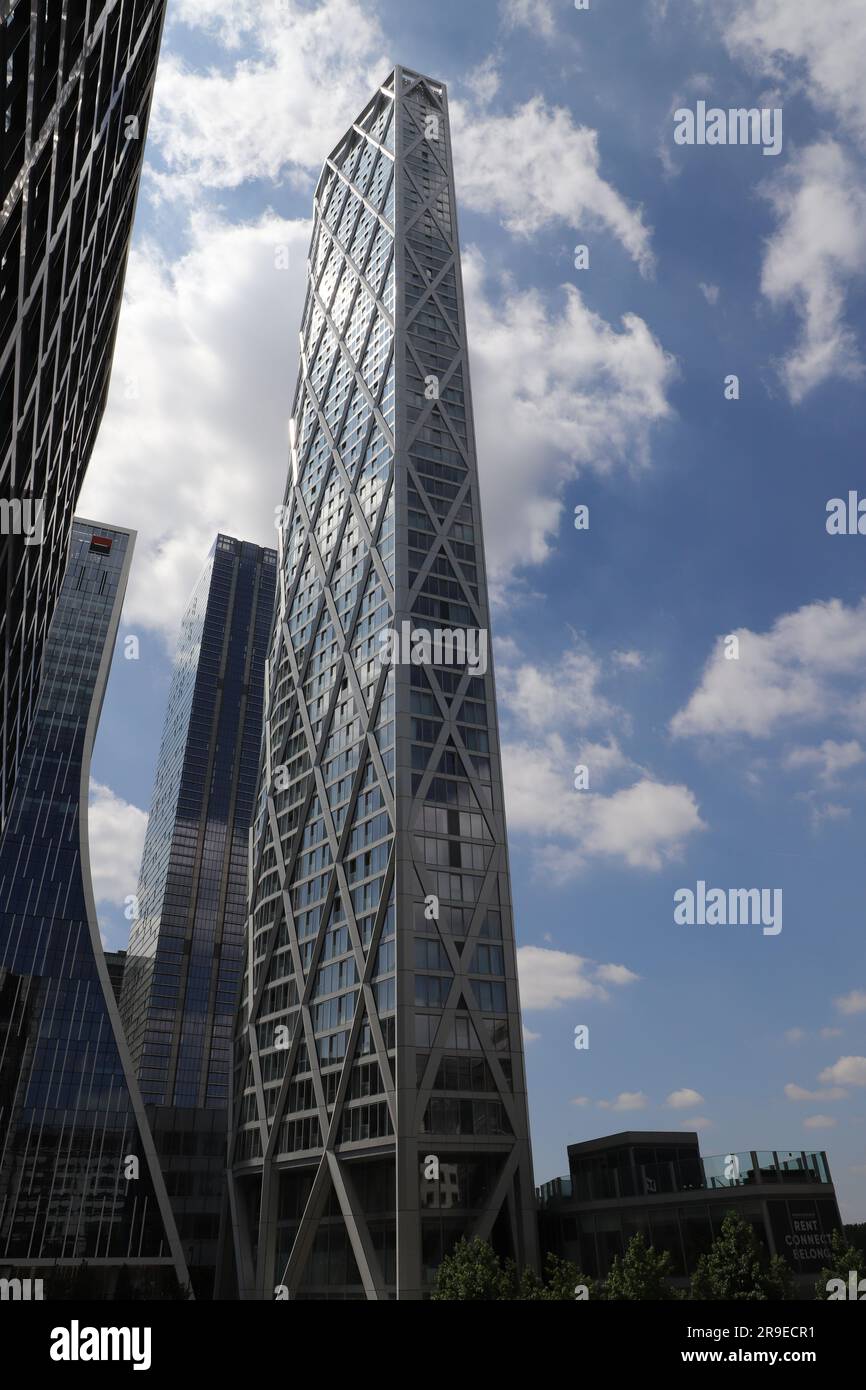 Newfoundland tower london docklands hi-res stock photography and images ...