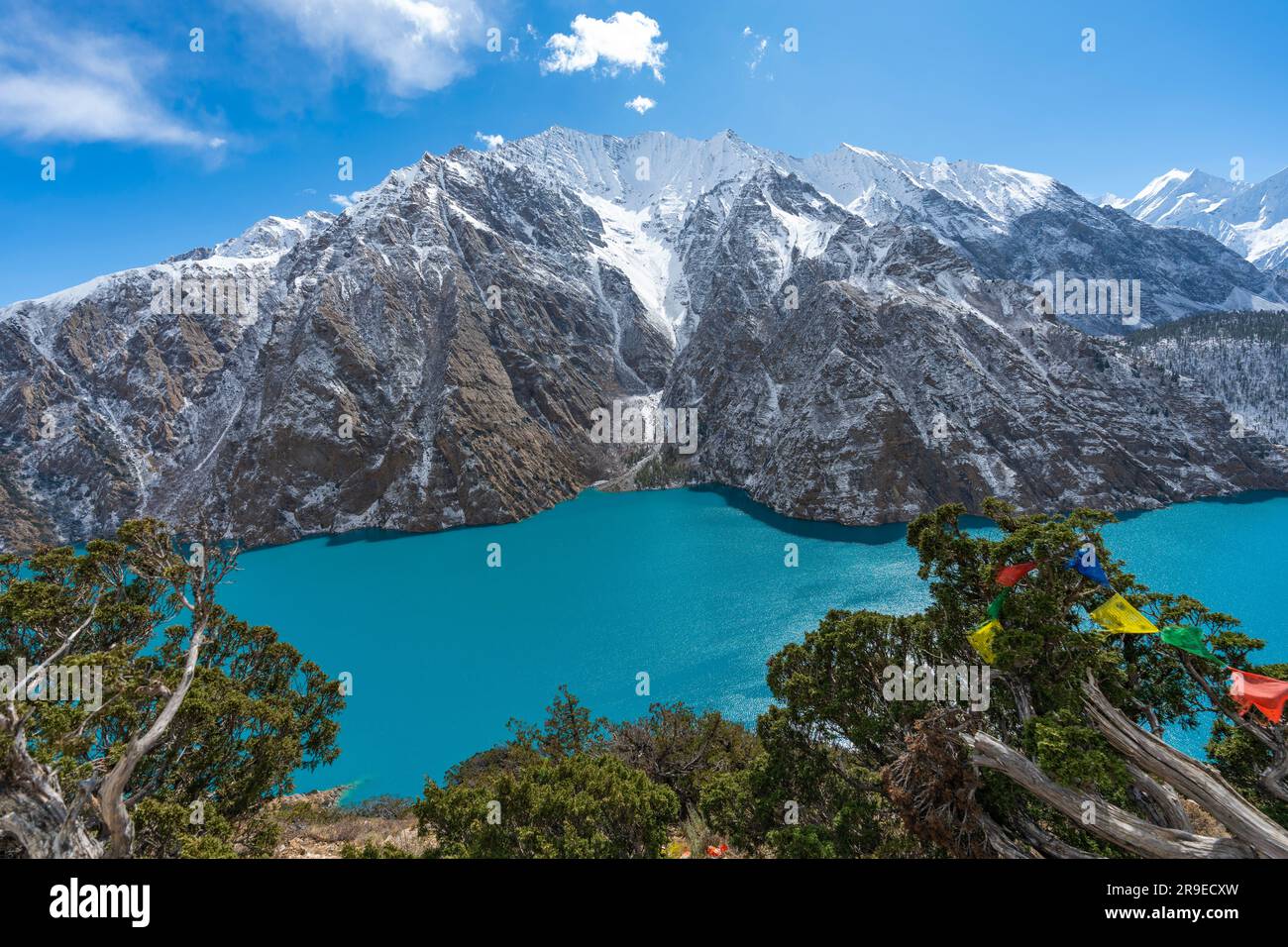 Phoksundo lake hi-res stock photography and images - Alamy