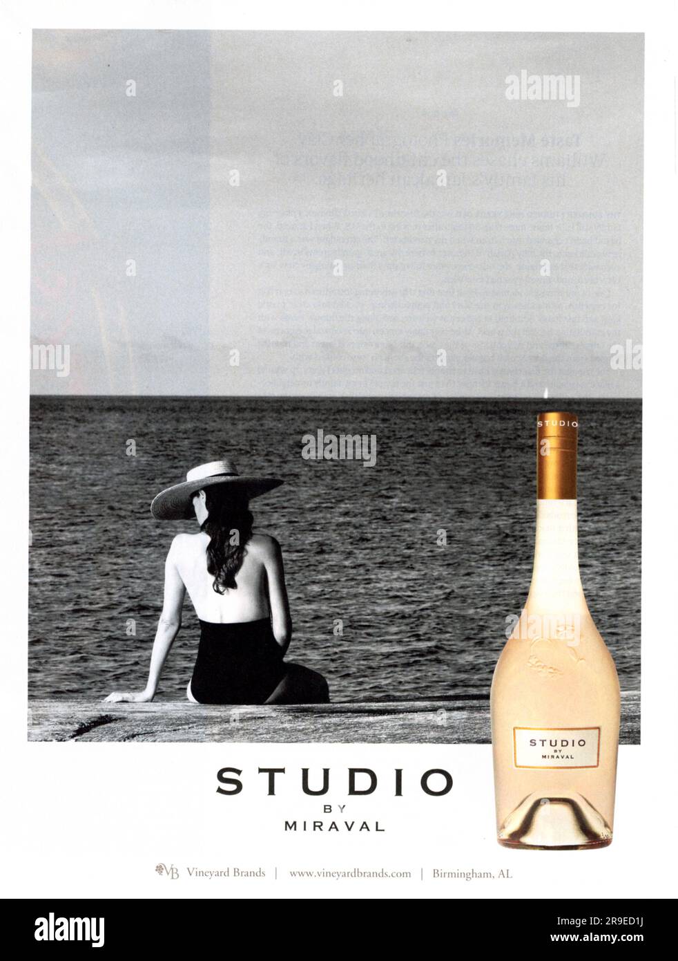 Food&Wine June 2023 summer magazine issue advert, USA Stock Photo - Alamy