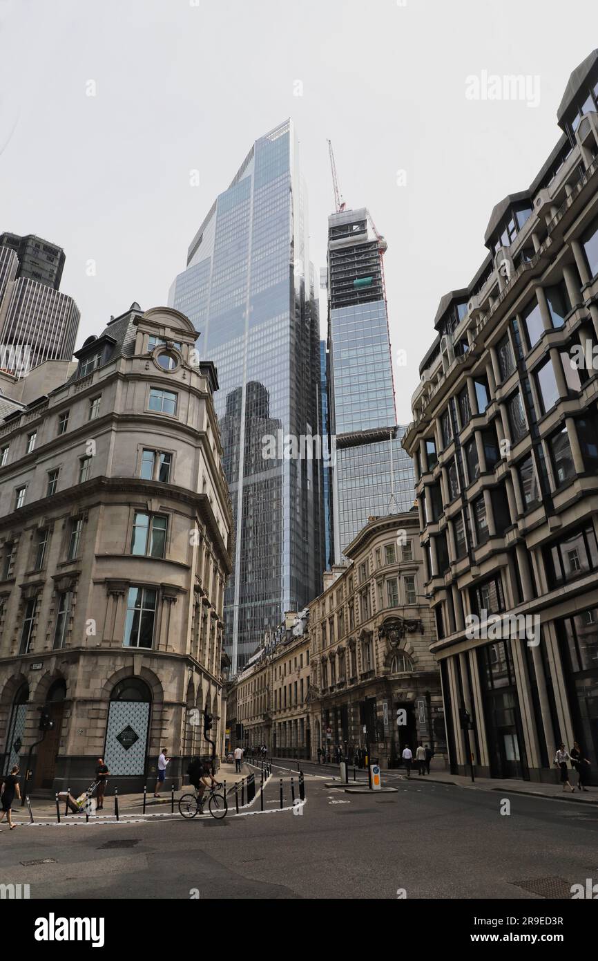 22 Bishopsgate and 8 Bishopsgate under construction viewed from ...