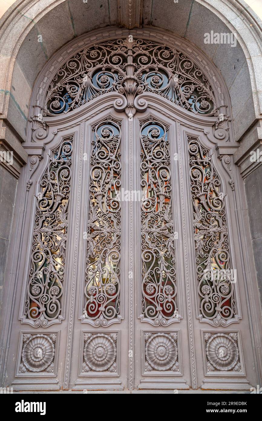 Old and beautiful ornate door, classic architectural detail Stock Photo ...