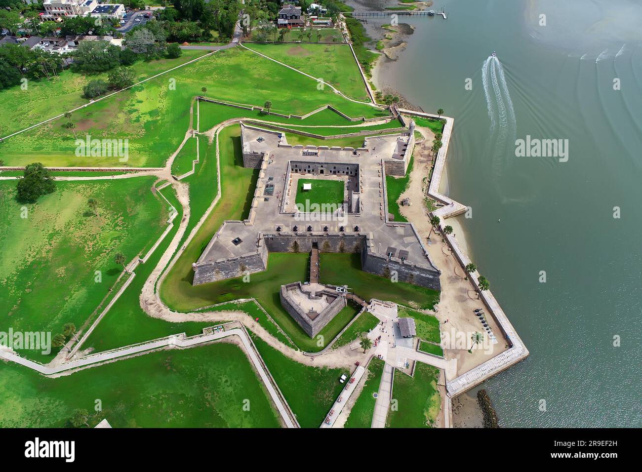 The Castillo de San Marcos is the oldest masonry fort in the ...