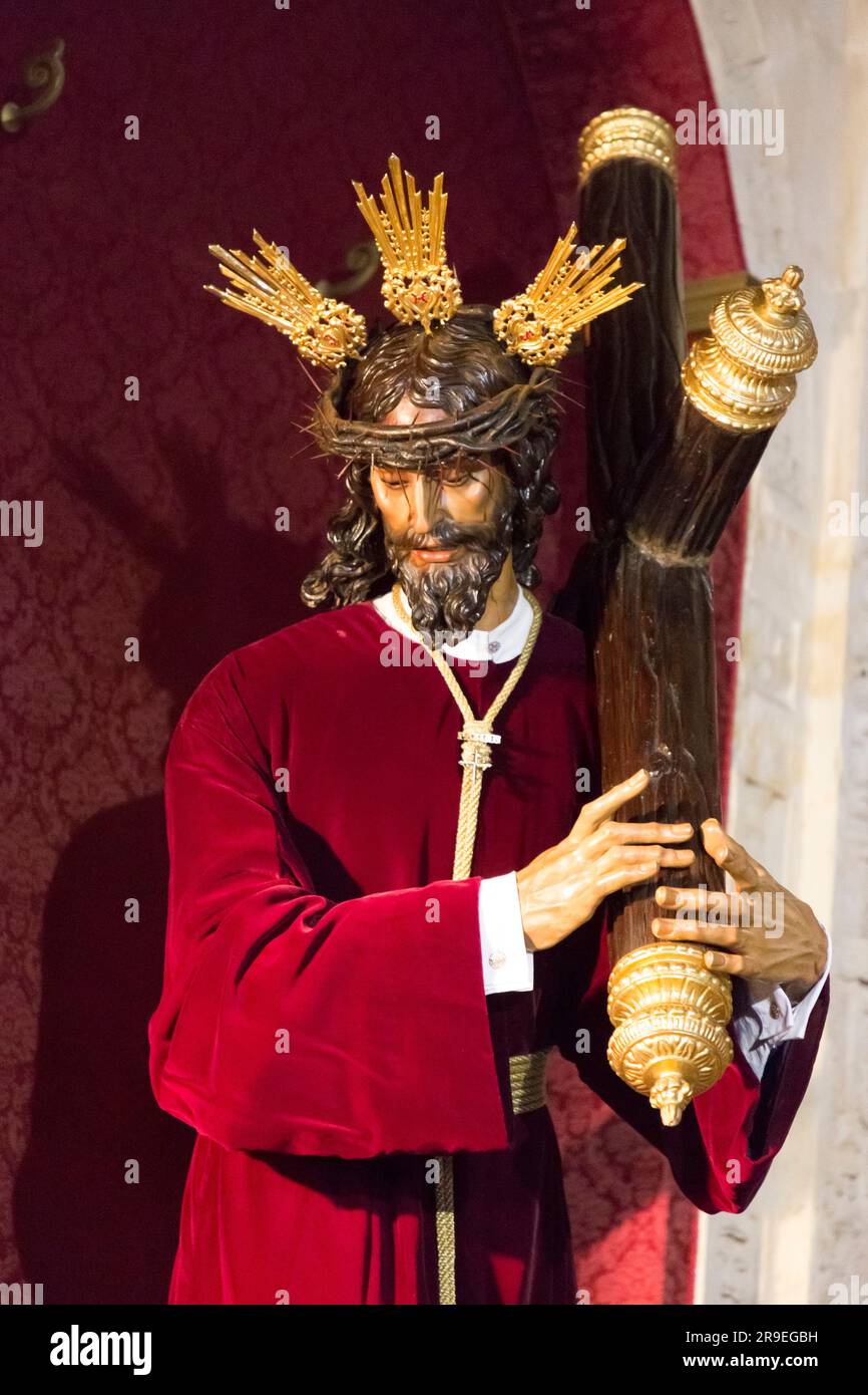 St stephen altarpiece hi-res stock photography and images - Alamy