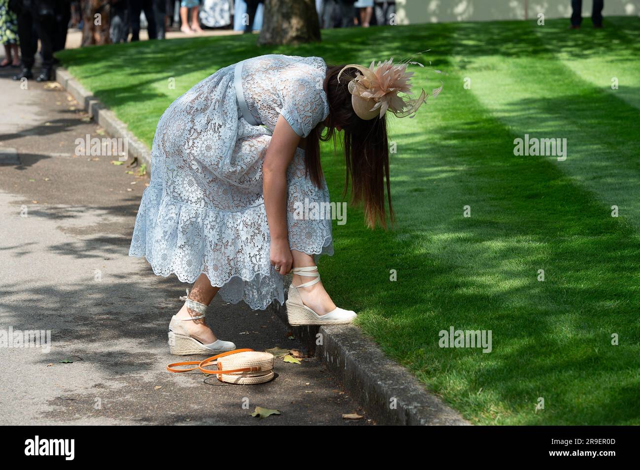 Ascot, Berkshire, UK. 21st June, 2023. Racegoers arriving for day Two ...
