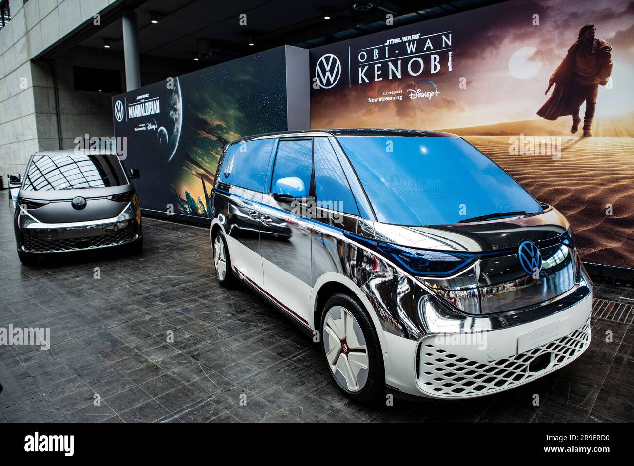 VW ID.Buzz Elektrobus in Star Wars Optik Mandalorian und Obi Wan Kenobi ...