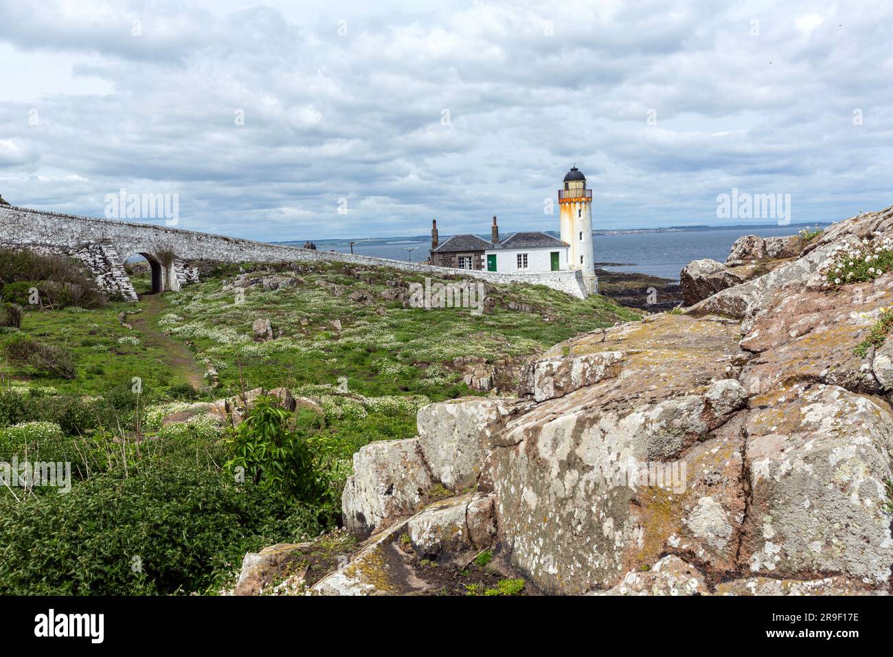 The disused Low Light lighthouse, now used as a bird observatory, Isle ...