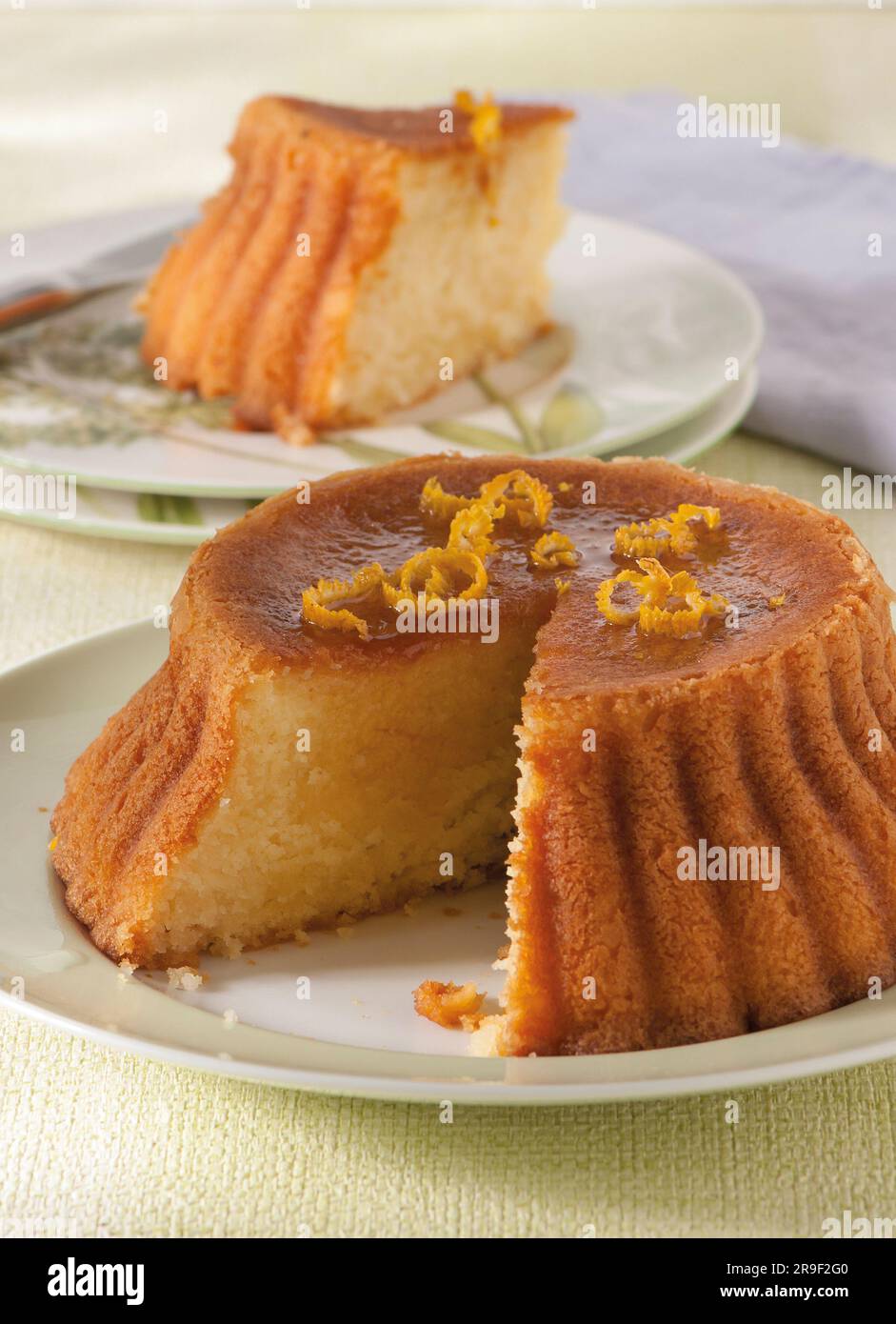 Lemon torte hi-res stock photography and images - Alamy