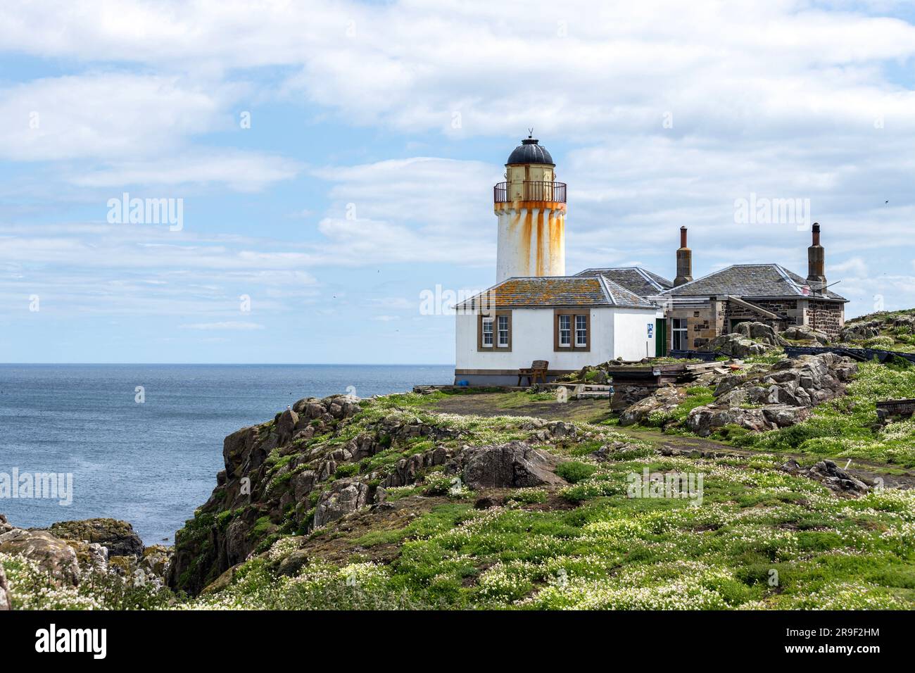 The disused Low Light lighthouse, now used as a bird observatory, Isle ...