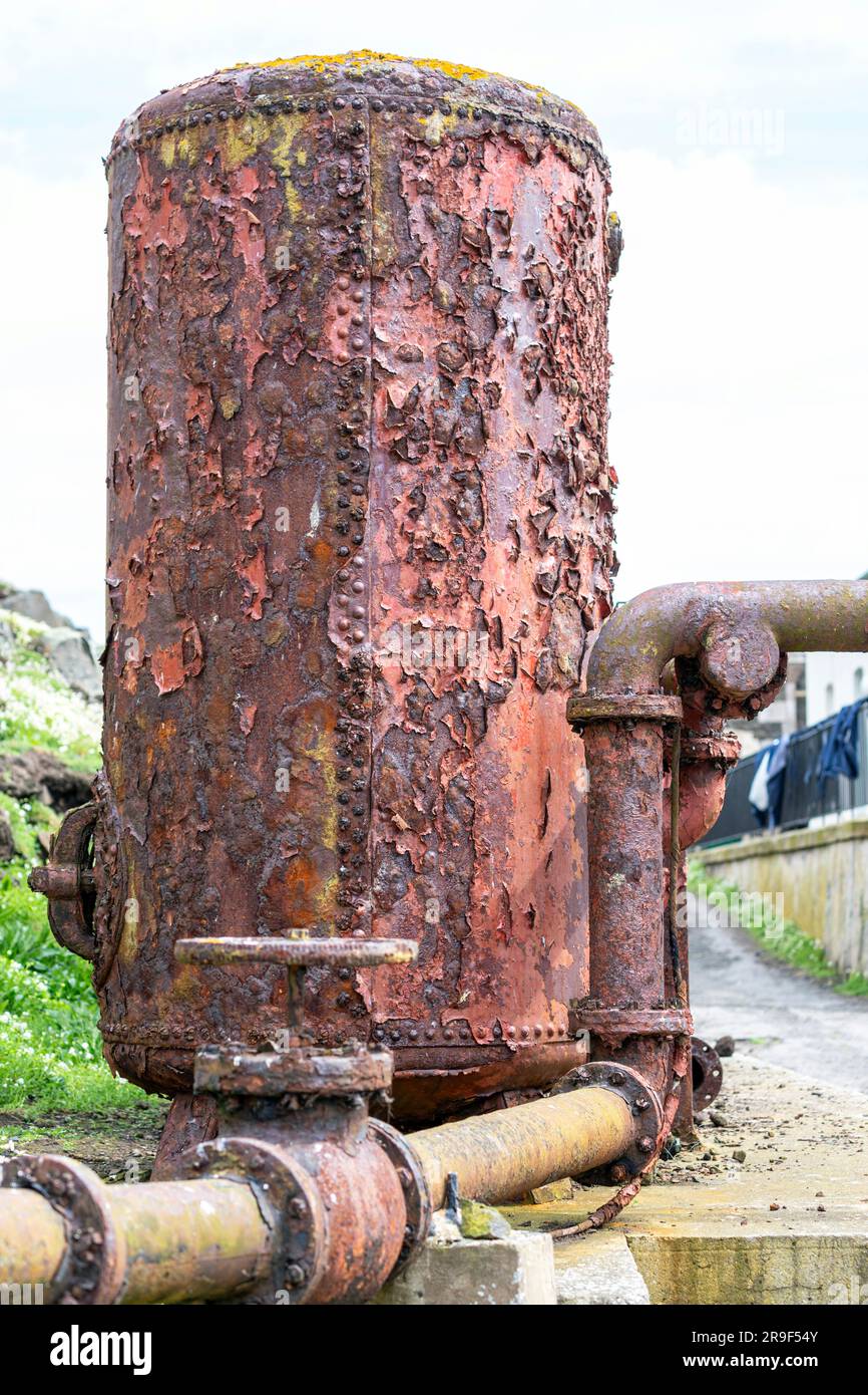 Rusted tanks and pipework hi-res stock photography and images - Alamy