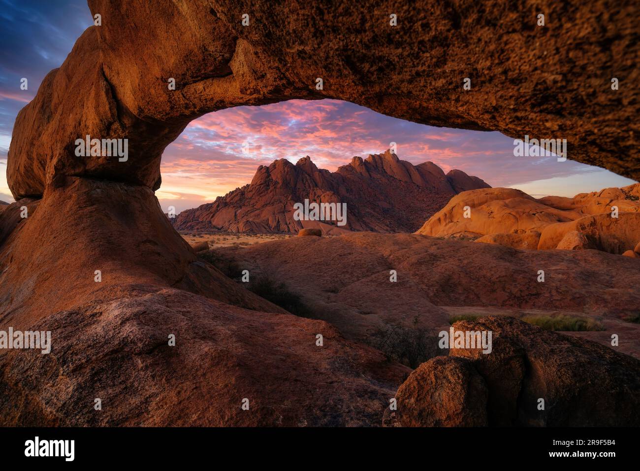 Namibia landscape hi-res stock photography and images - Alamy