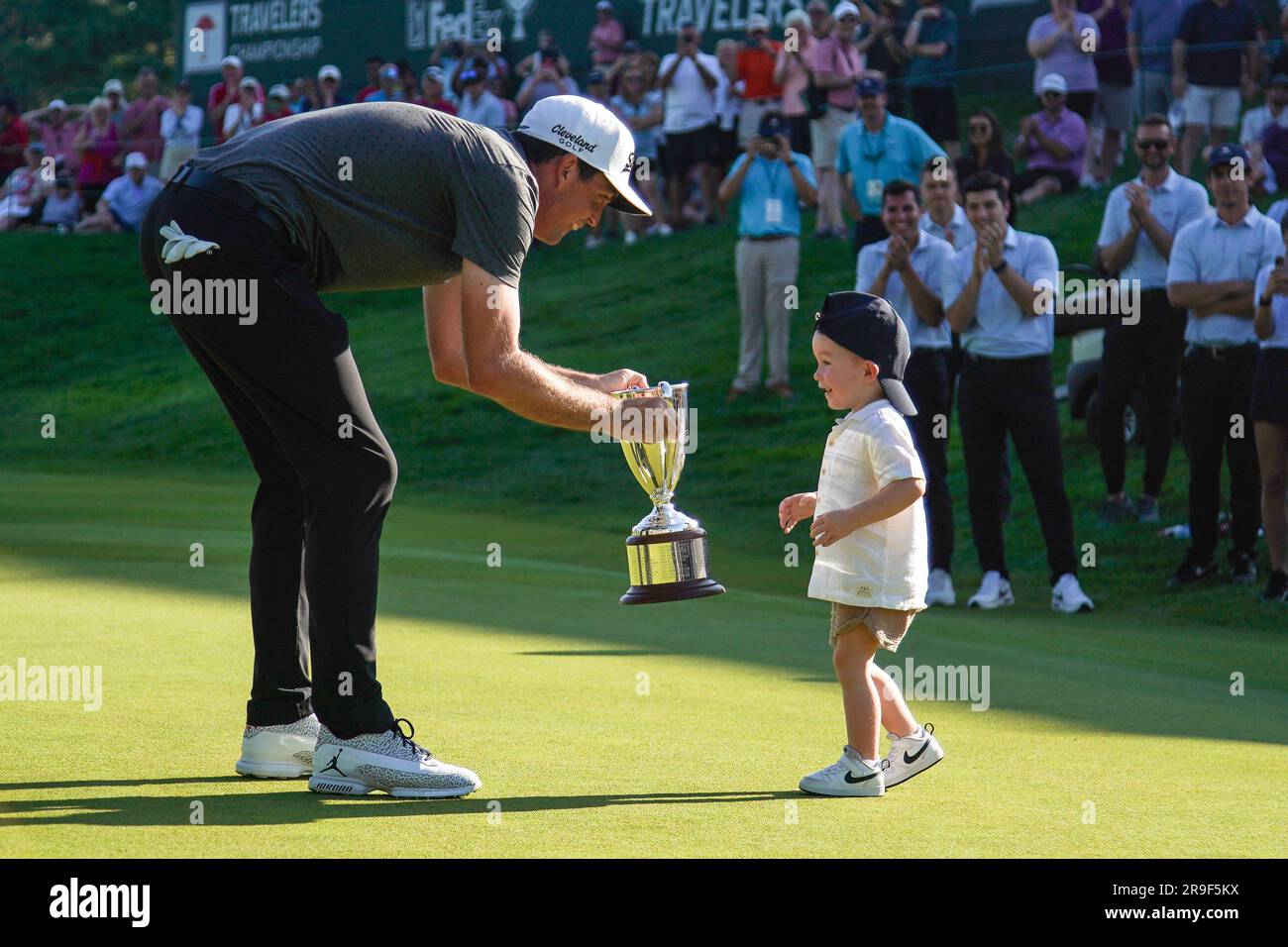 Cromwell, Connecticut, USA. 25th June, 2023. KEEGAN BRADLEY (L) gives ...