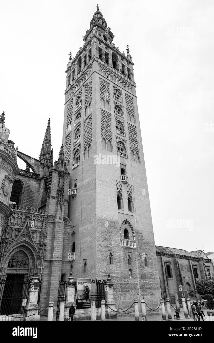 Great mosque of seville Black and White Stock Photos & Images - Alamy