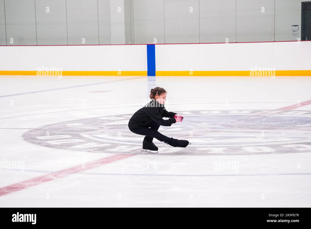 Figure skating practice Stock Photo - Alamy