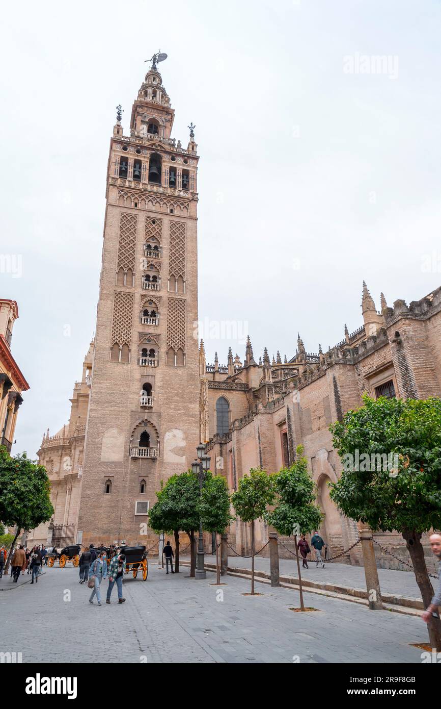 Sevilla mosque hi-res stock photography and images - Alamy