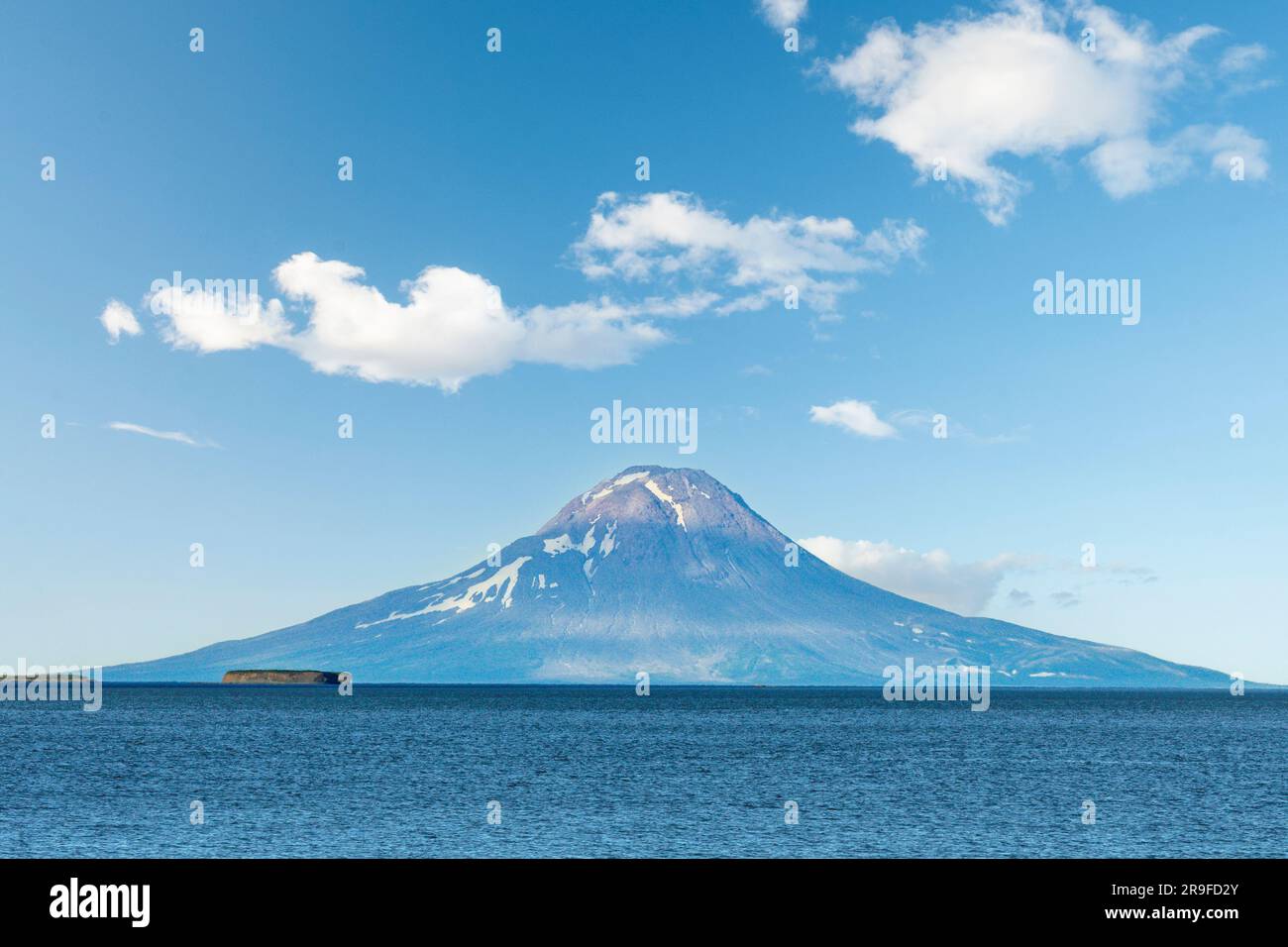 Augustine volcano hi-res stock photography and images - Alamy