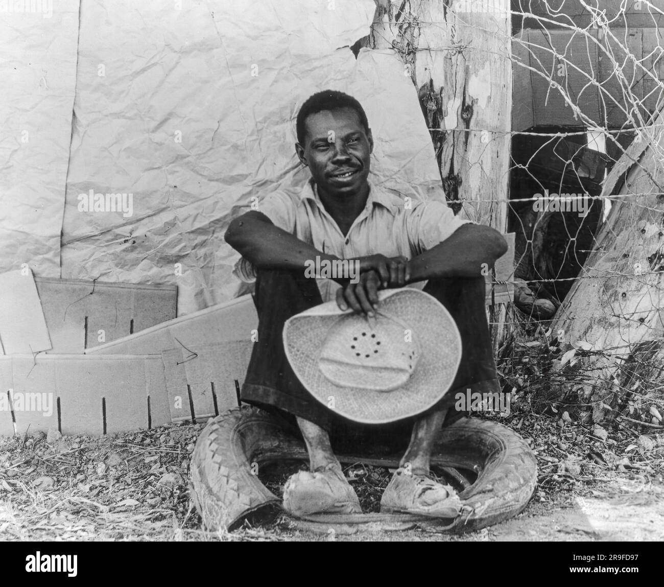 Photographer Dorothea Lange photographs America during and after the ...