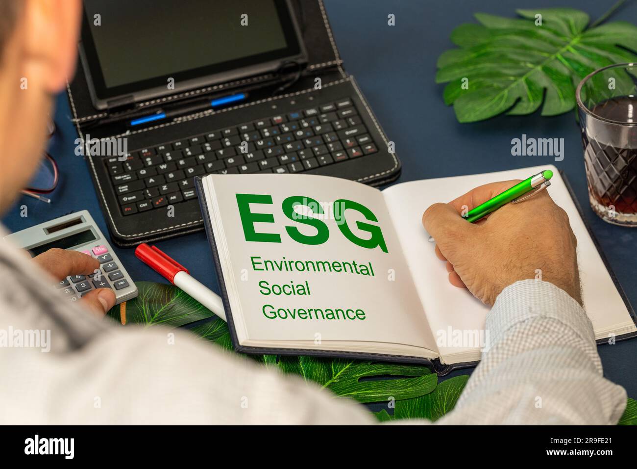 Writing an ESG report, concept, goals, trends and company achievements ...