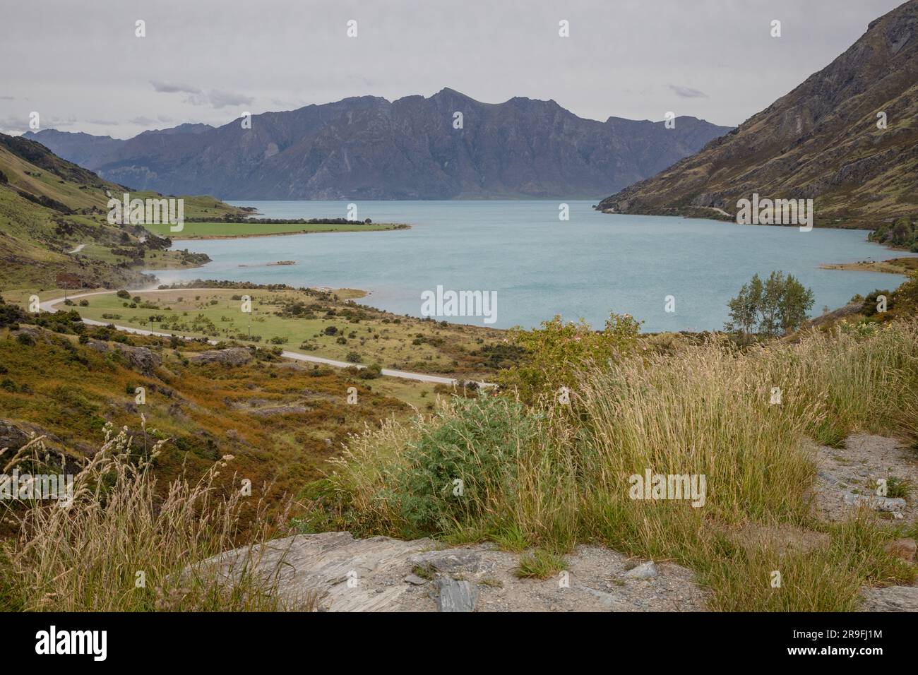 Lake Hawea Lookout on the roadside of Highway 6 in the The Neck area of ...