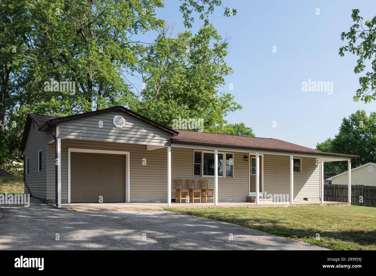 Single family detached house hi-res stock photography and images - Alamy