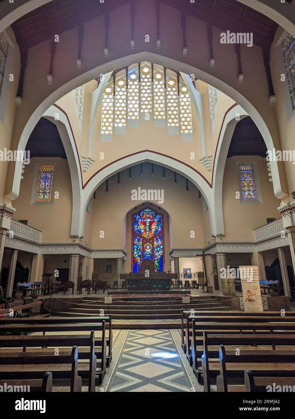 Art deco cathedral hi-res stock photography and images - Alamy