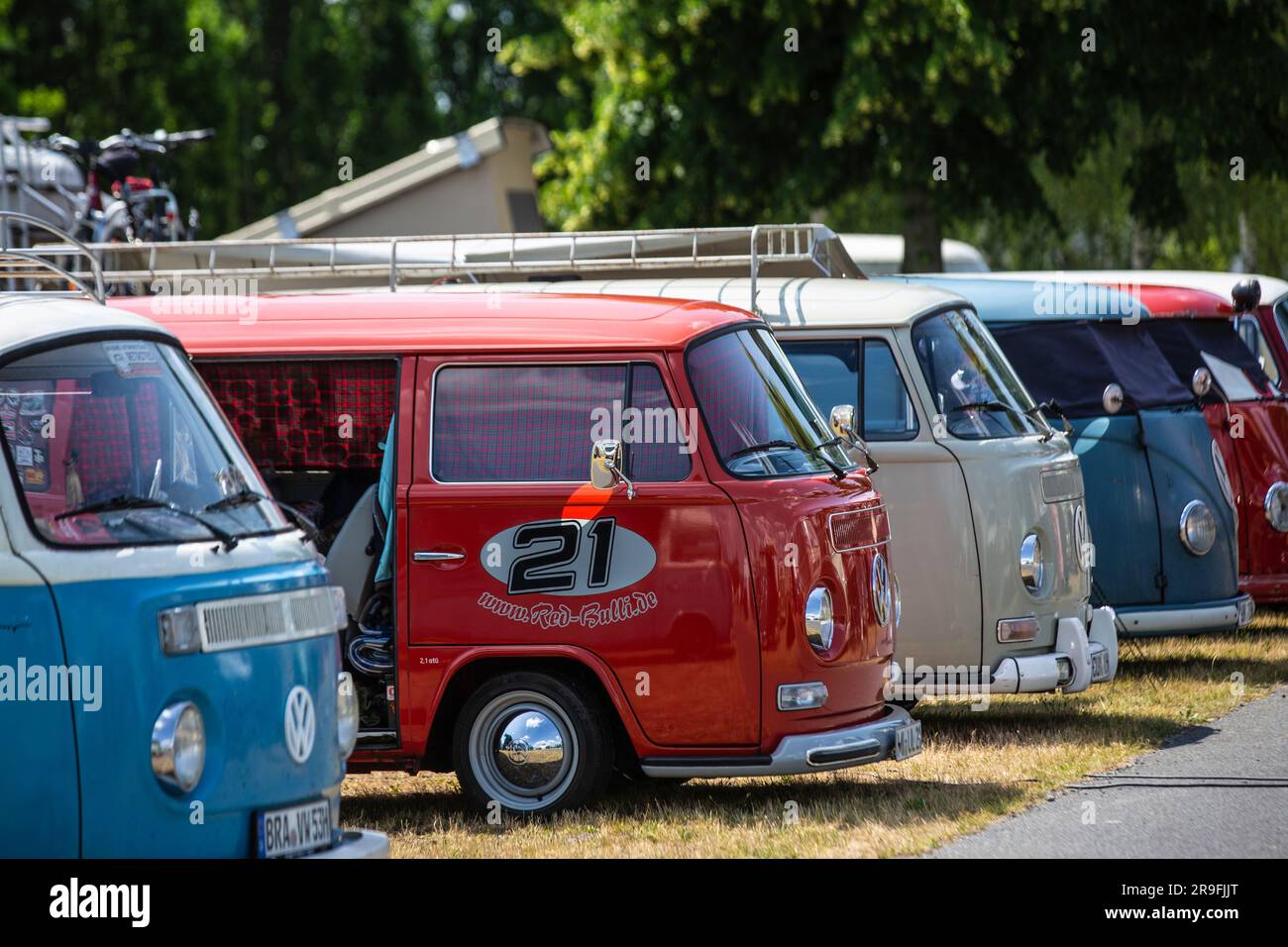 Vw bus festival 2023 hi-res stock photography and images - Alamy