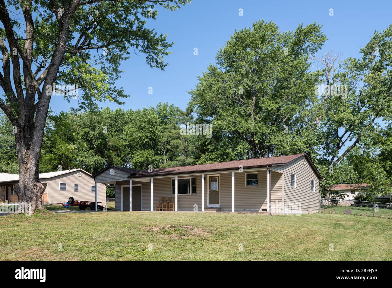 Single family detached house hi-res stock photography and images - Alamy
