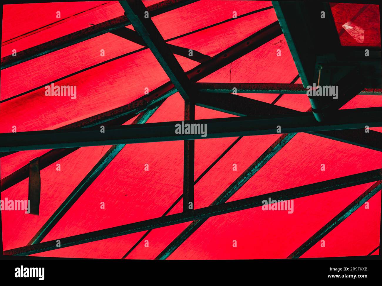 Red awning hi-res stock photography and images - Alamy