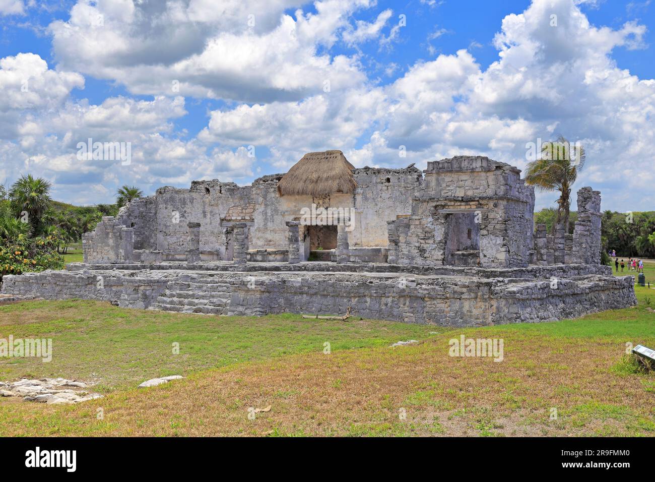 The House of Columns or El Palacio, the Palace, Tulum Ruins a Mayan ...