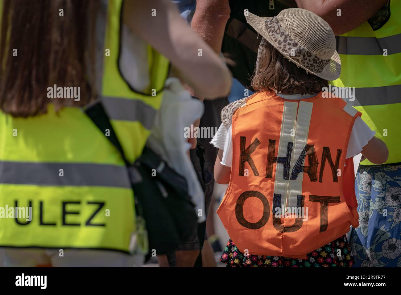 Stop ulez hi-res stock photography and images - Alamy