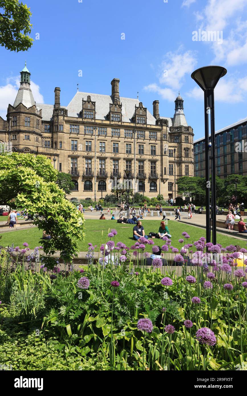 The Peace Gardens in front of Gothic town hall, in centre Sheffield ...