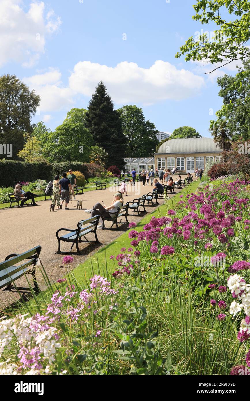 The Sheffield Botanical Gardens, off Ecclesall Road in Sheffield, with ...