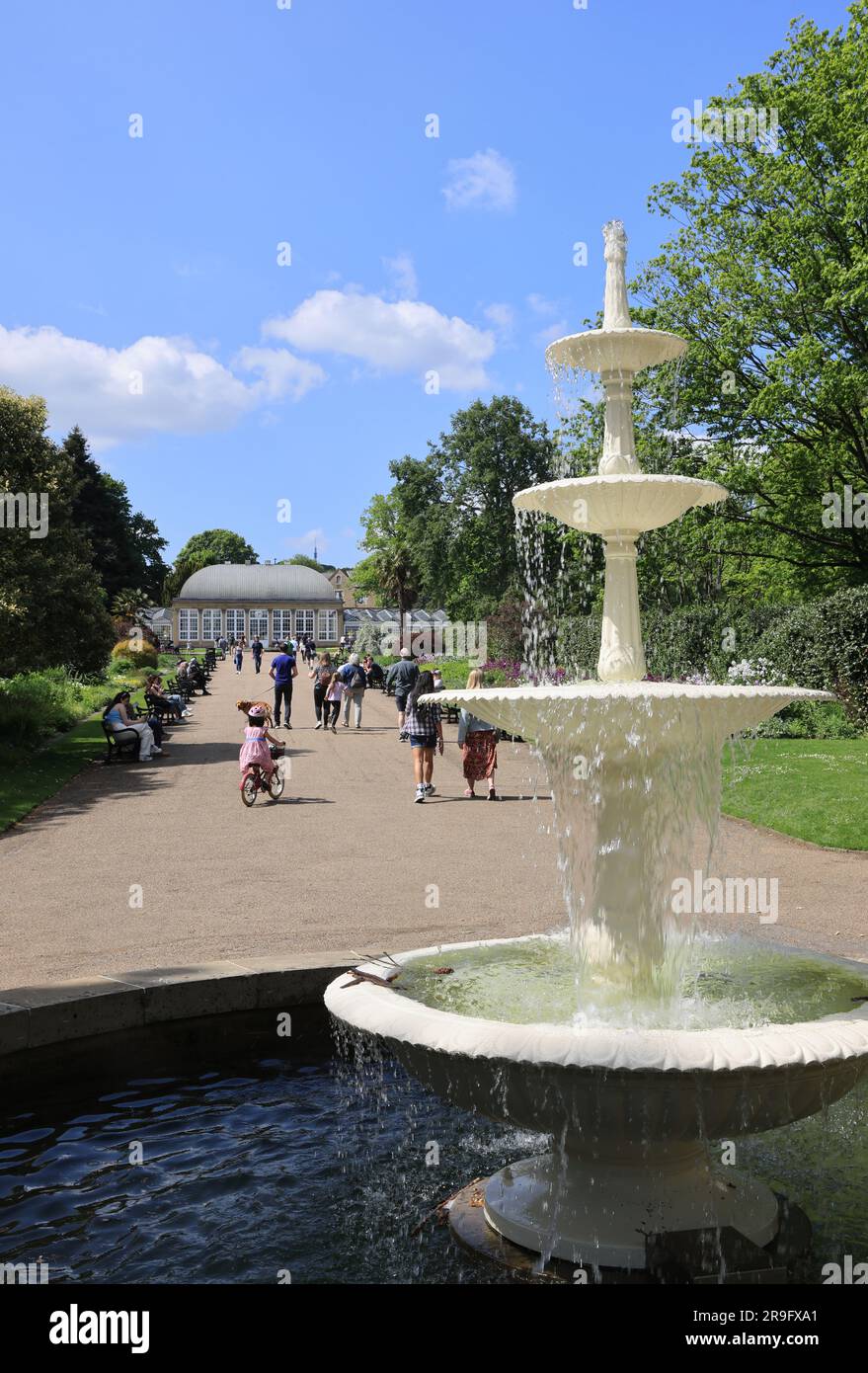The Sheffield Botanical Gardens, off Ecclesall Road in Sheffield, with ...