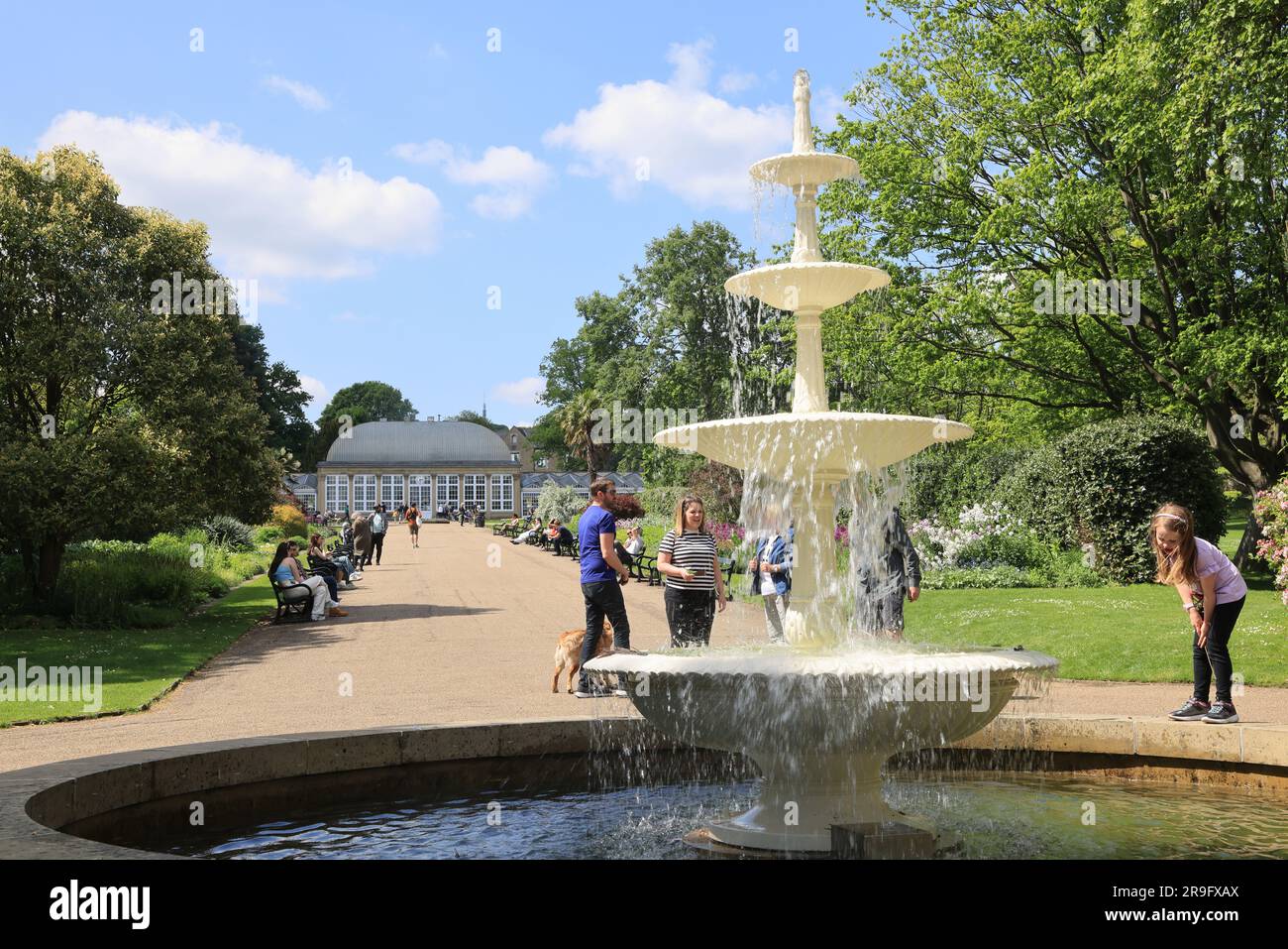The Sheffield Botanical Gardens, off Ecclesall Road in Sheffield, with ...