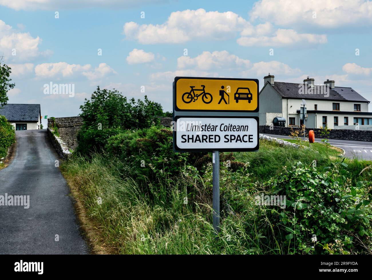 Shared road use guidelines hi-res stock photography and images - Alamy